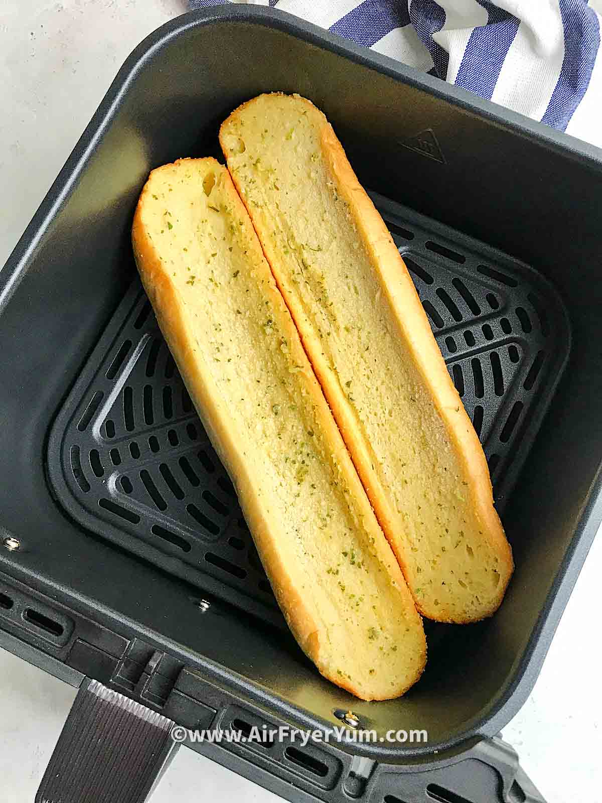 Air fryer frozen garlic bread - Air Fryer Yum